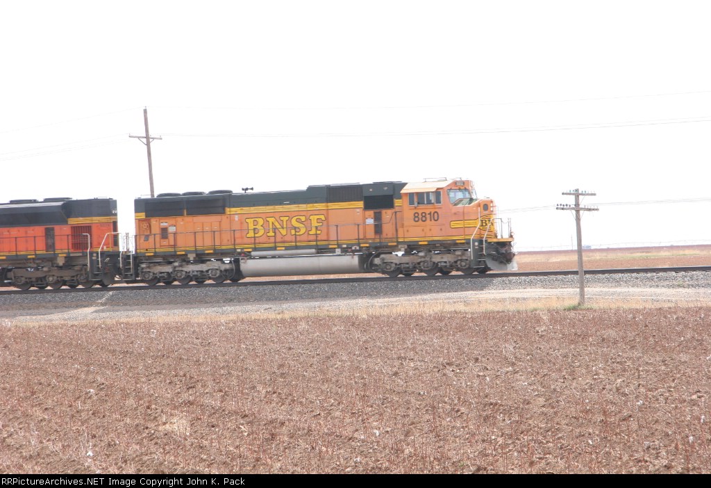 BNSF 8810